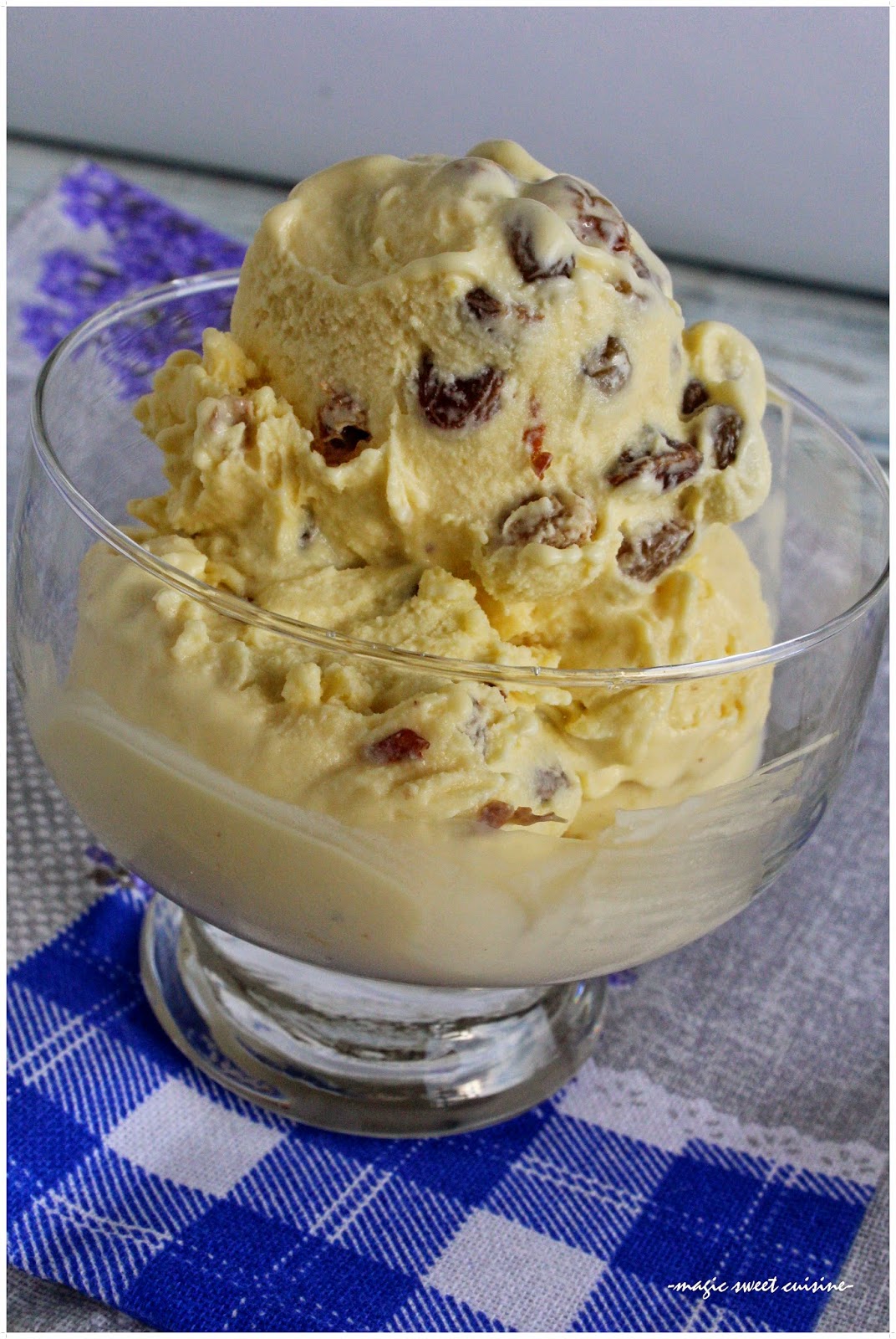 Slatko i čarobno kuhanje by Iva: Sladoled šumsko voće, višnja i malaga