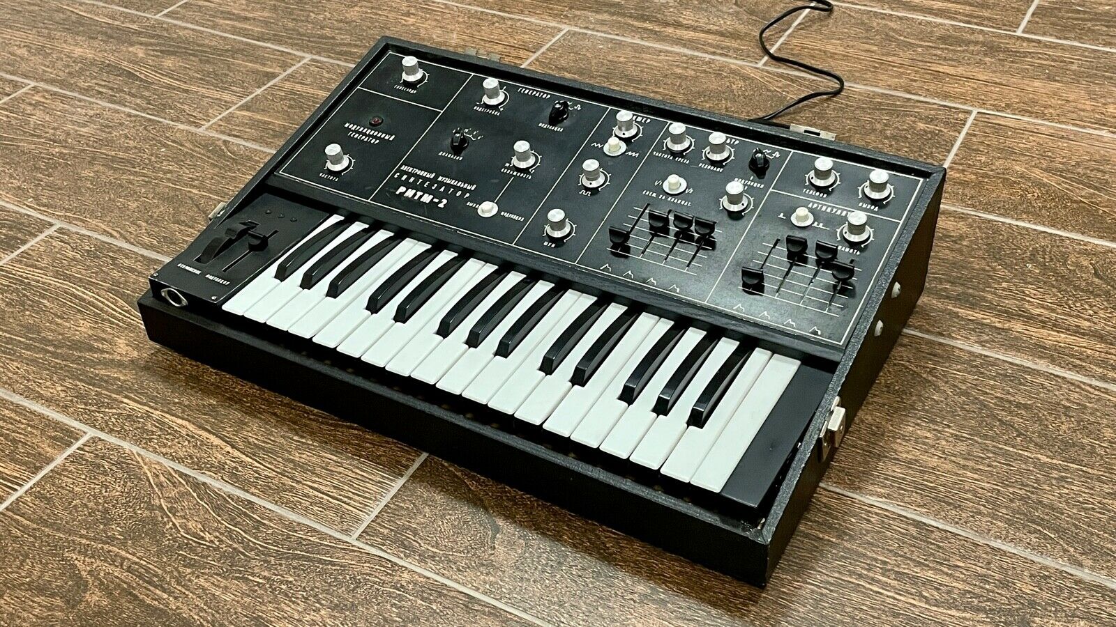 MATRIXSYNTH: RITM-2 RARE COLLECTIBLE VINTAGE USSR SOVIET ANALOG SYNTHESIZER