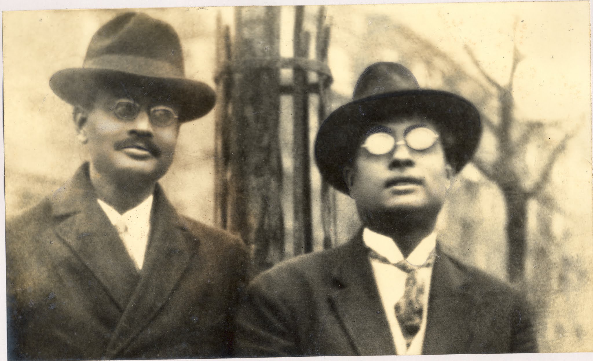 ΑΓΓΙΓΜΑ ΦΥΣΙΚΗΣ...: Σαν σήμερα... 1894, γεννήθηκε ο Ινδός φυσικός ...