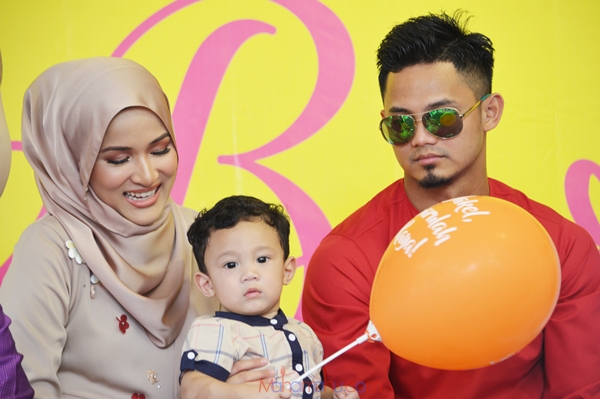 Jakel Barulah Raya Tampilkan 10 Duta Dengan Potongan Harga Baju Raya ...