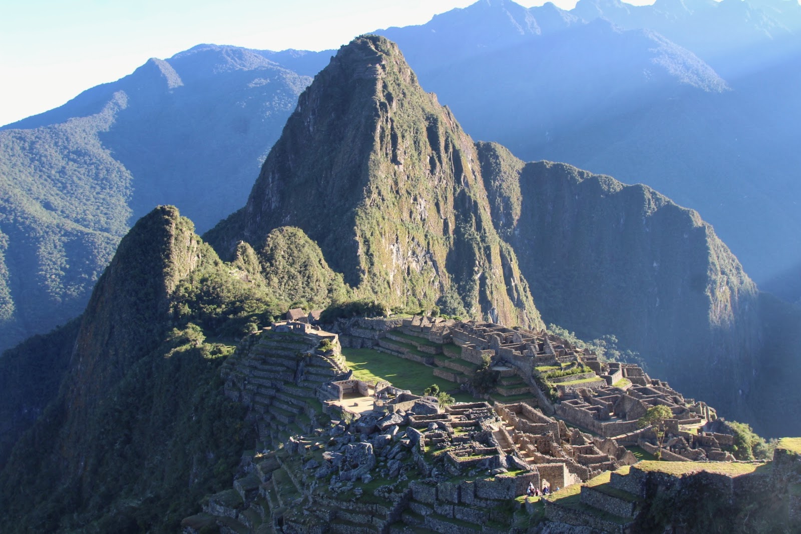 The hike to Machu Picchu Mountain - Trails 2 Travel
