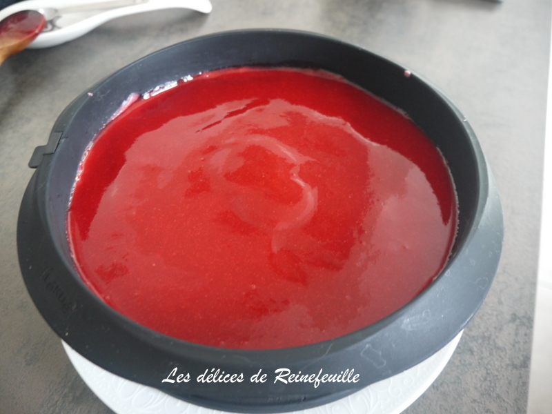 Entremet aux fruits rouges