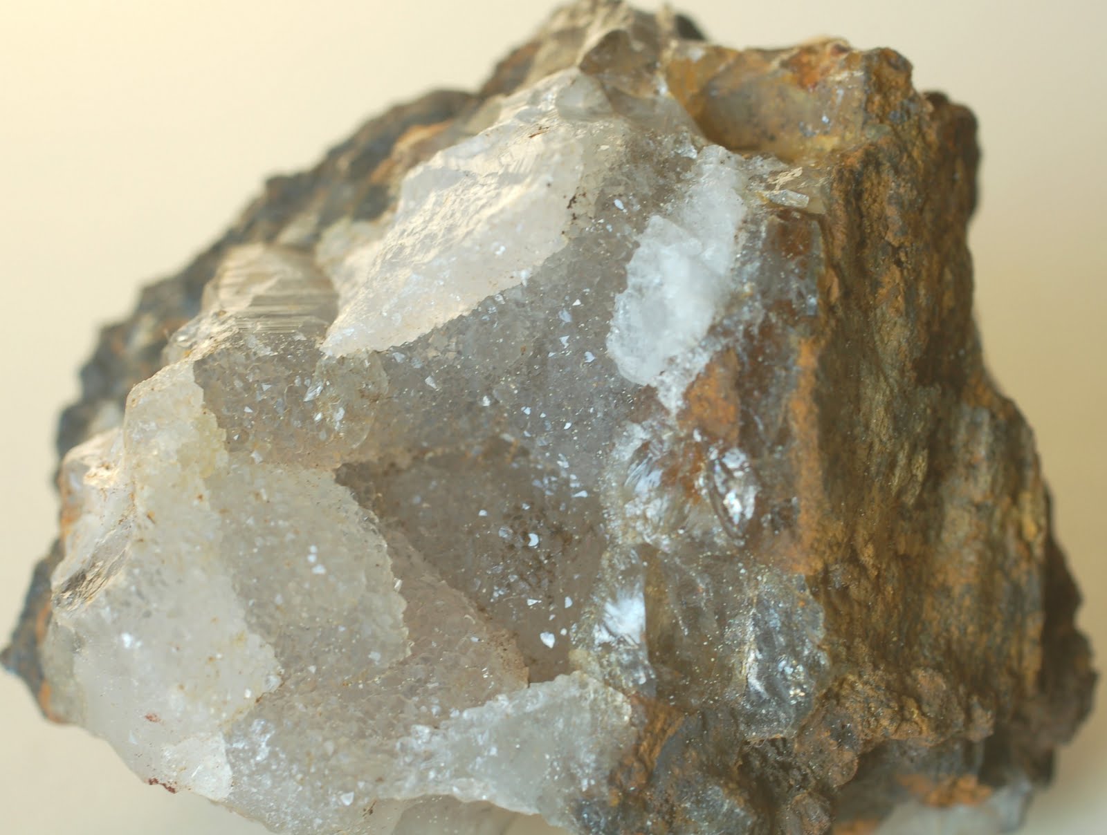 Els meus Minerals: Cuarzo variedad Calcedonia - 40 x 35 x 23 mm