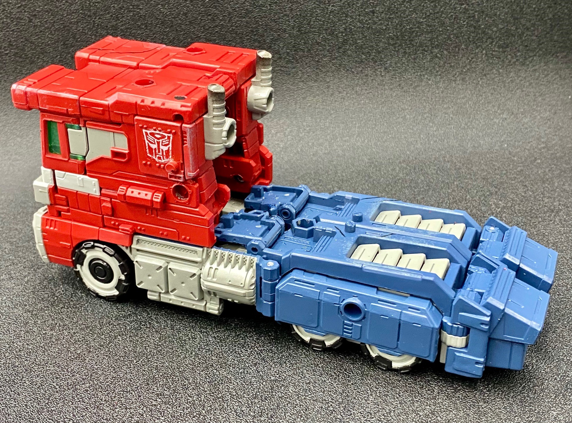 Transformers Premium Finish PF WFC-01 Optimus Prime Official Images ...