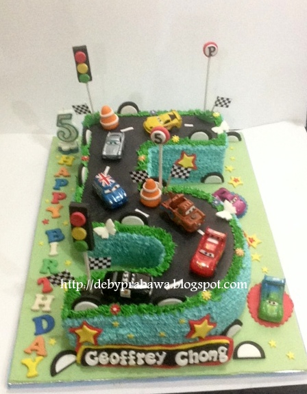 Butterfly Cake: Number 5 Shape Cake