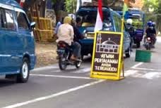 Hukum Meminta Sumbangan Untuk Masjid di Jalan Raya | Para Pencari Syafa'at