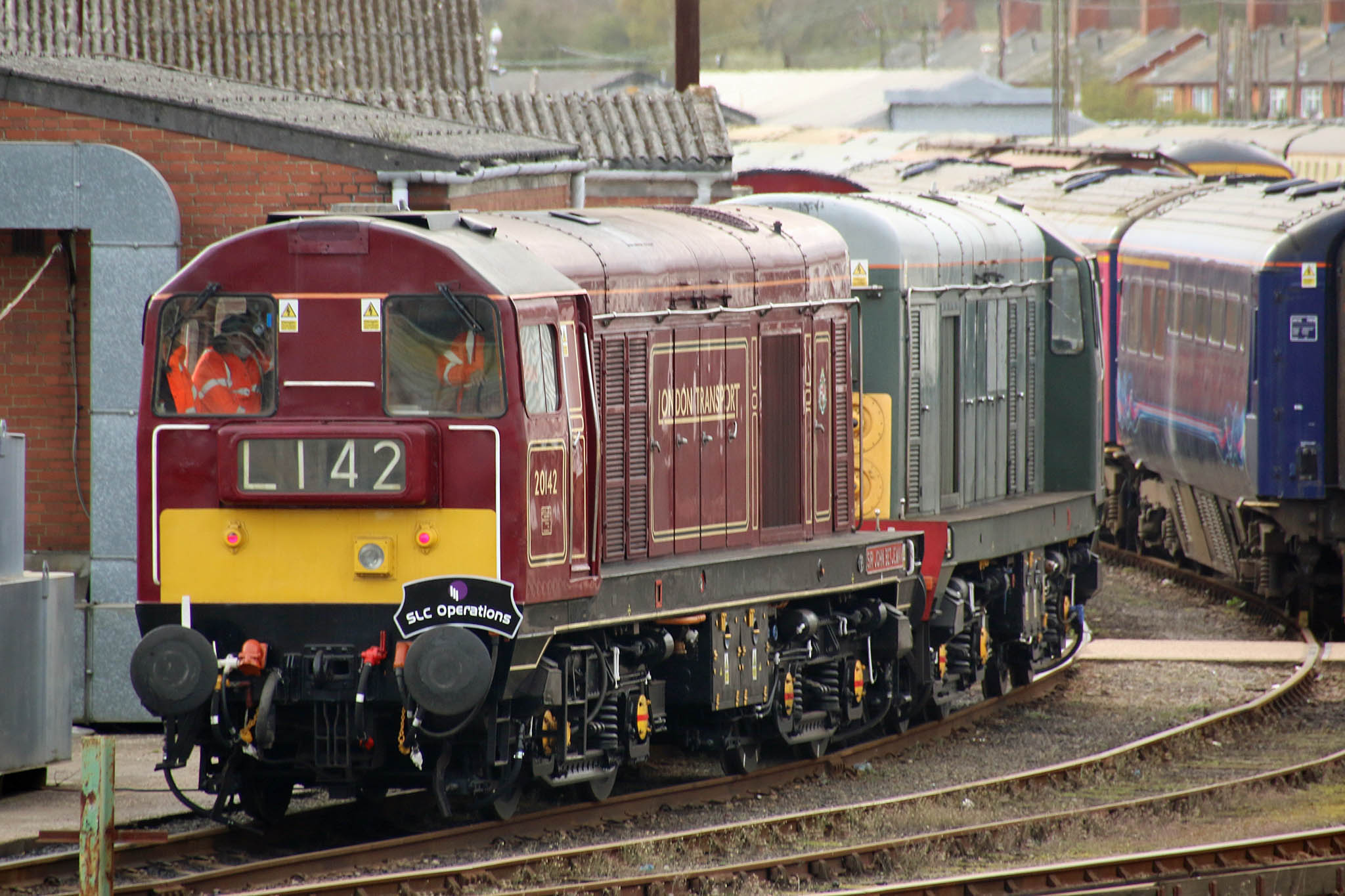 47s and other Classic Power at Southampton: Class 20s into Eastleigh ...