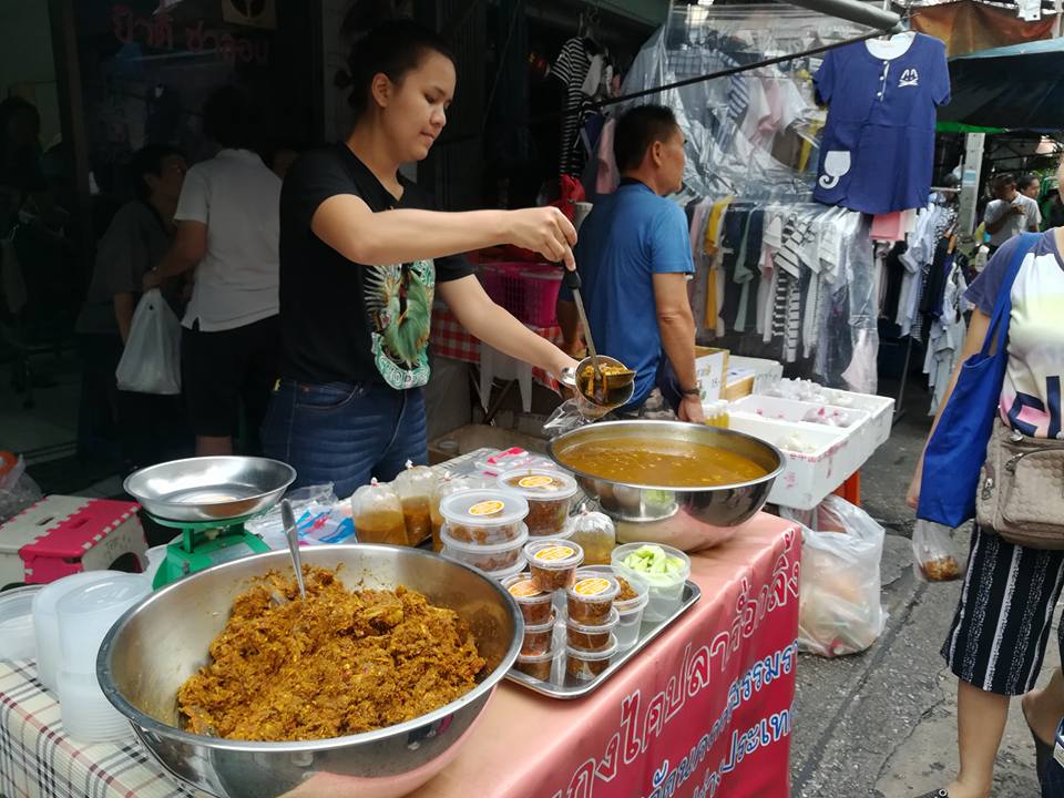 Nart-the foodie zogzag tour of Thailand's hidden delights : Trok Mor ...