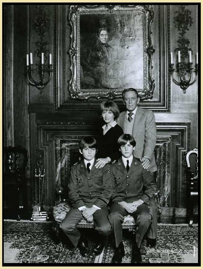 The Black Box Club: DAMIEN: THE OMEN II: FILM REVIEW AND LOBBY CARD GALLERY