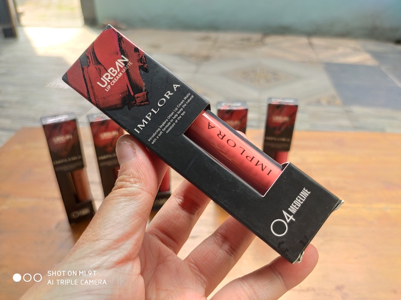 Review Implora Urban Lip cream, Cantik dan Harga Terjangkau - Kisah Foto