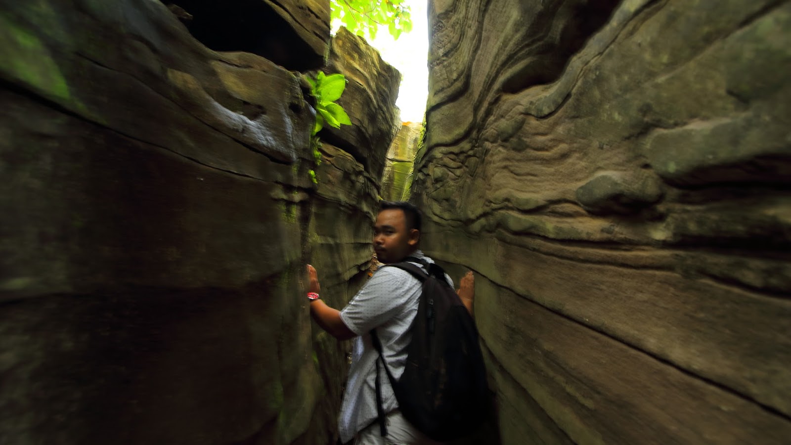 Hiking ceria ke Goa Agung Garunggang Geopark-Sentul, Bogor