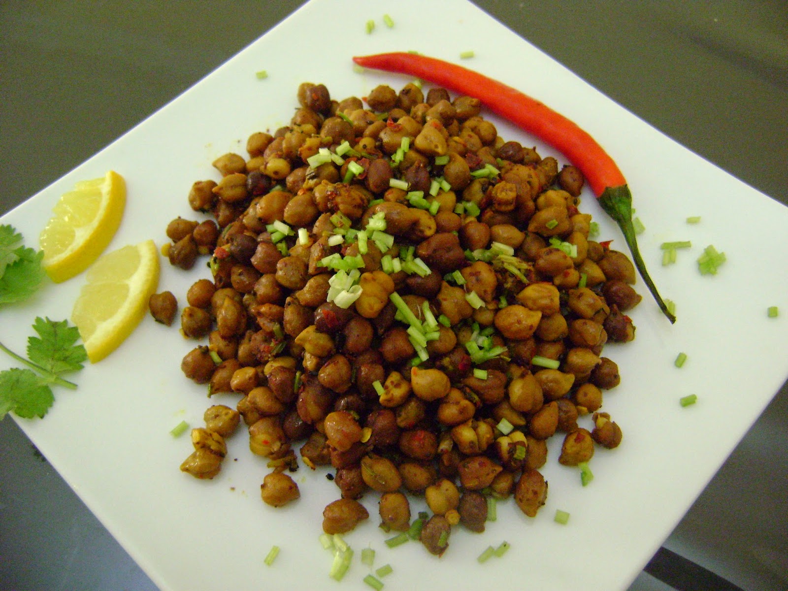 Bethica's Kitchen Flavours: Spicy Chana Fry
