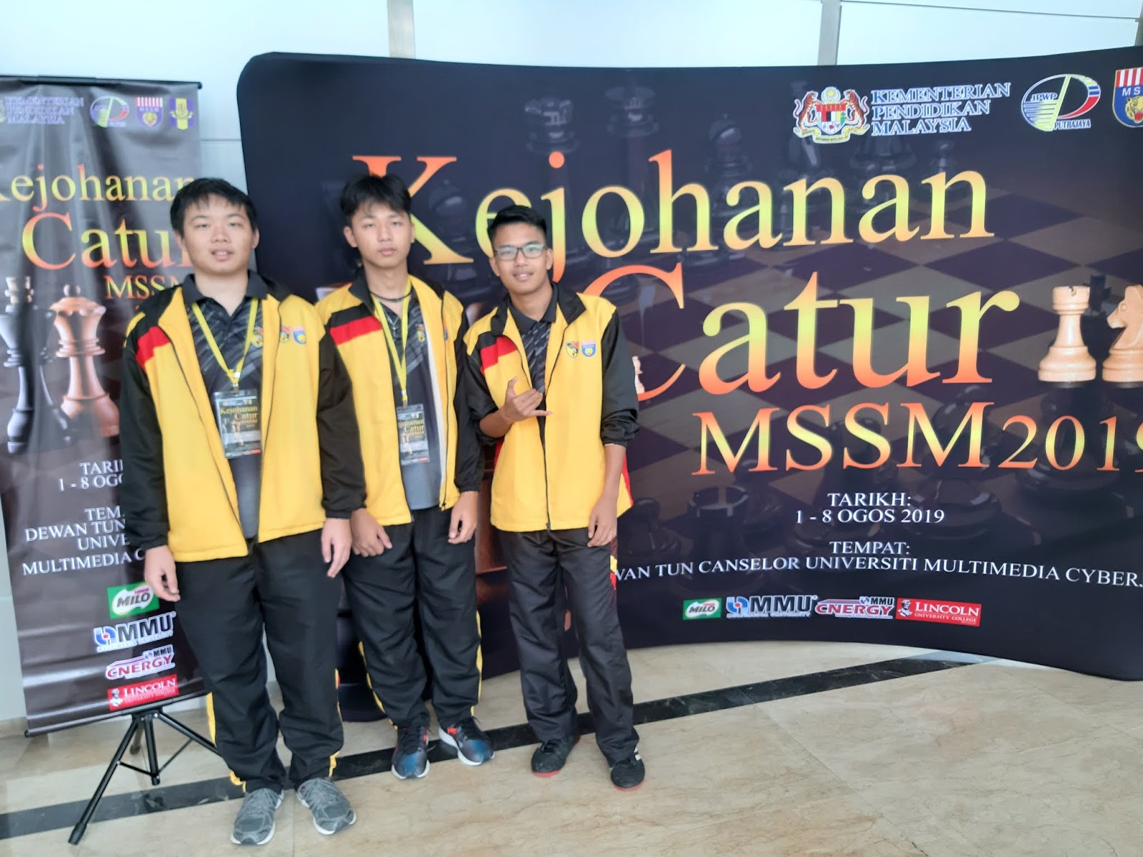 GiLoCatur's Blog: Fahim's Final MSSM Chess Championship