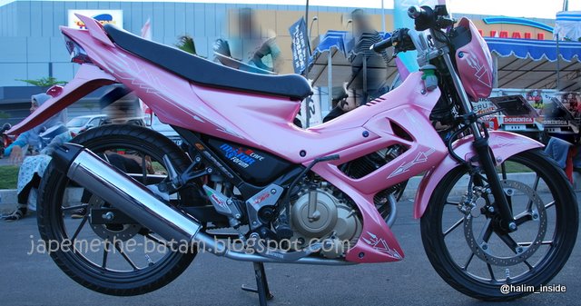 Jape Methe Planet Airbrush: SATRIA FU - ELECTRO PINK