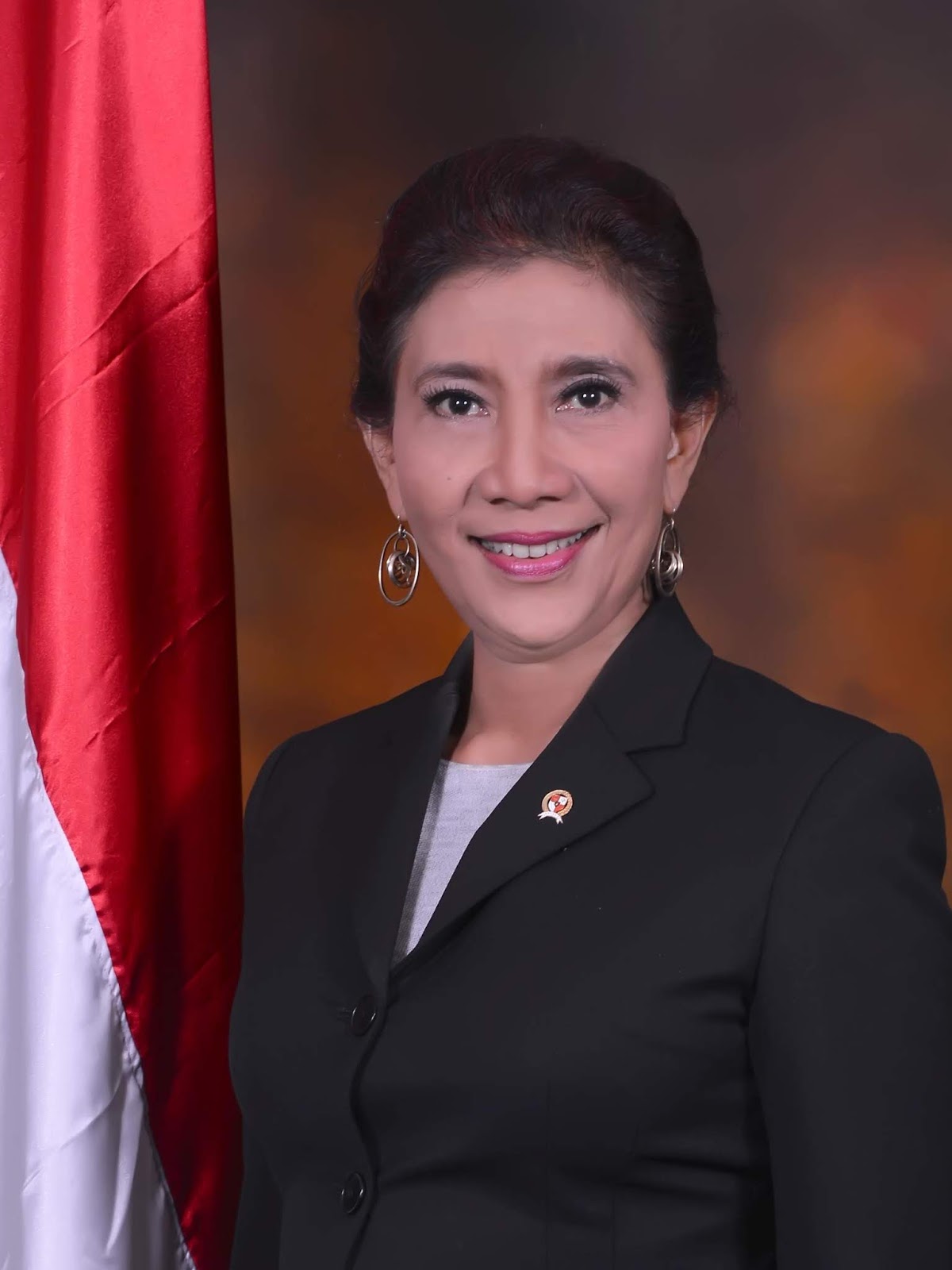 √Teruntuk Ibu Susi Pudjiastuti, Menteri Wanita Kebanggaan Saya