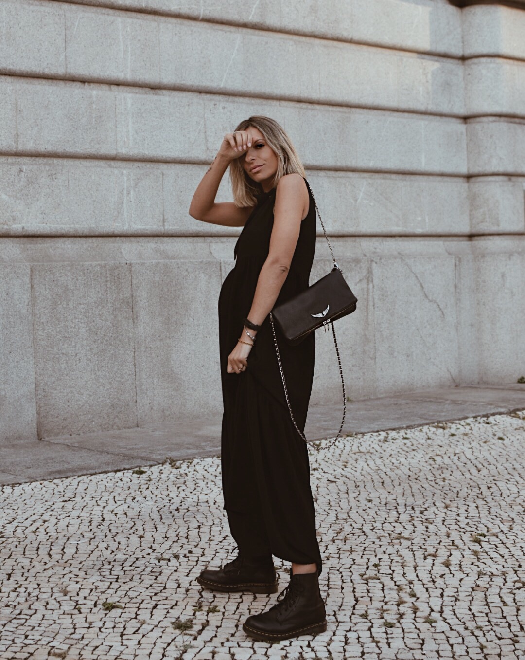 Às avessas - HAPPY IN THE SUN