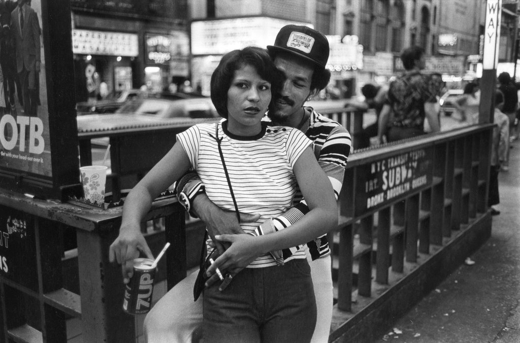 19 Amazing Vintage Photographs Captured Street Scenes of Times Square ...