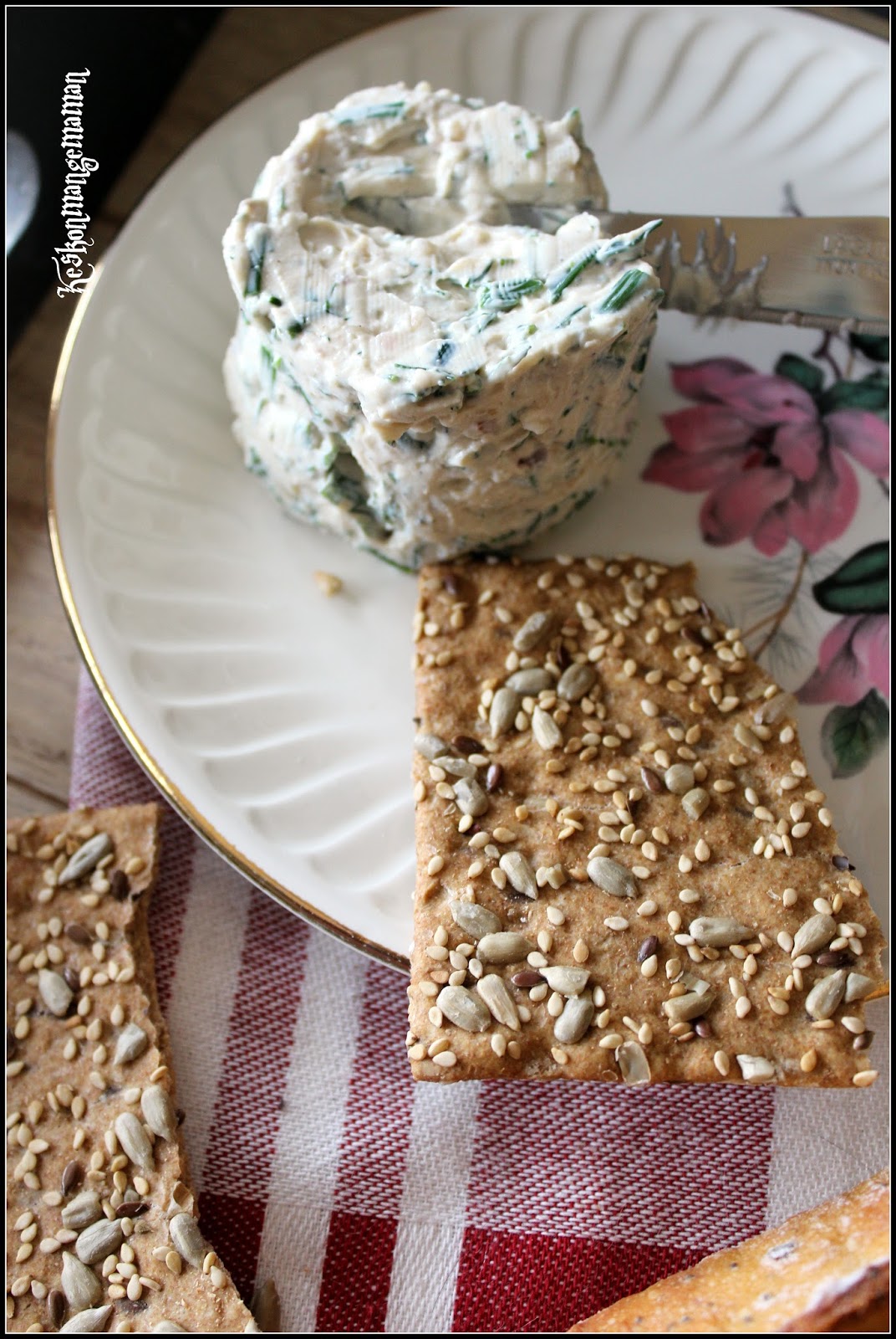 Keskonmangemaman?: "Fromage" de soja ail et fines herbes (ciboulette aneth)