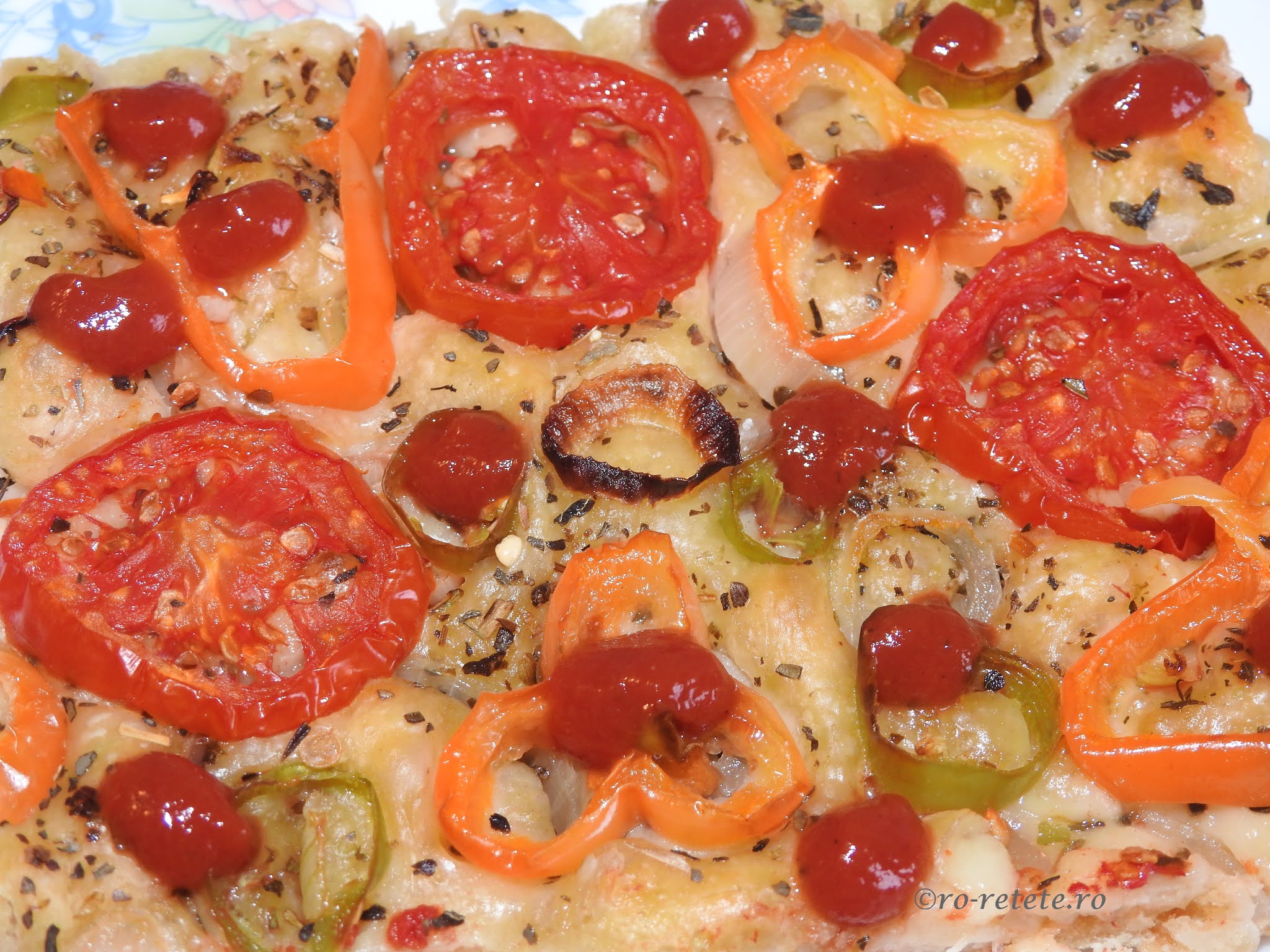 Pizza cu legume reteta | RO-Retete.ro