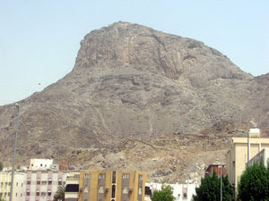 Informasi Perjalanan Haji Dan Umroh: Mendaki Jabal Nur ( Mengunjungi ...