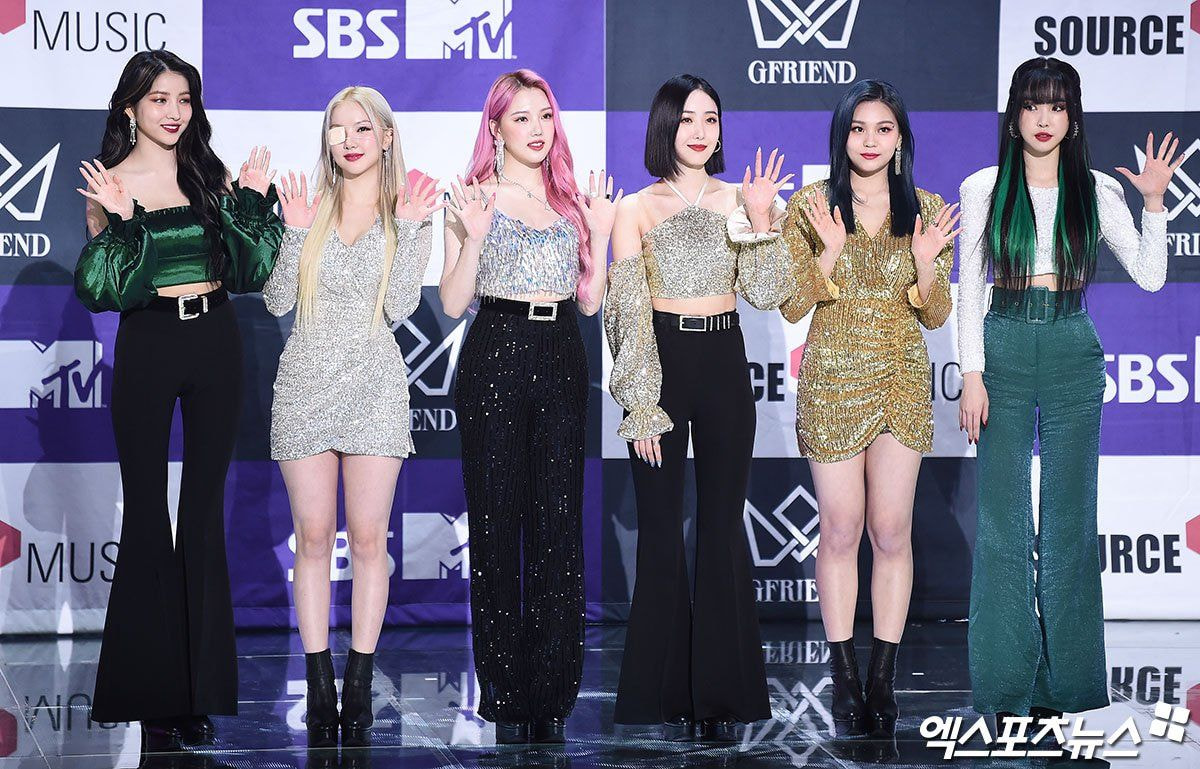 [THEQOO] Los outfit de GFRIEND para 'MAGO' hoy - KetizenStars