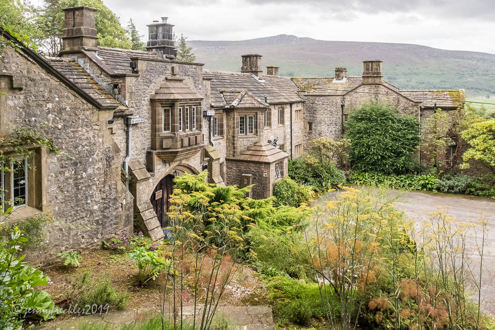 Saltaire Daily Photo: Parcevall Hall