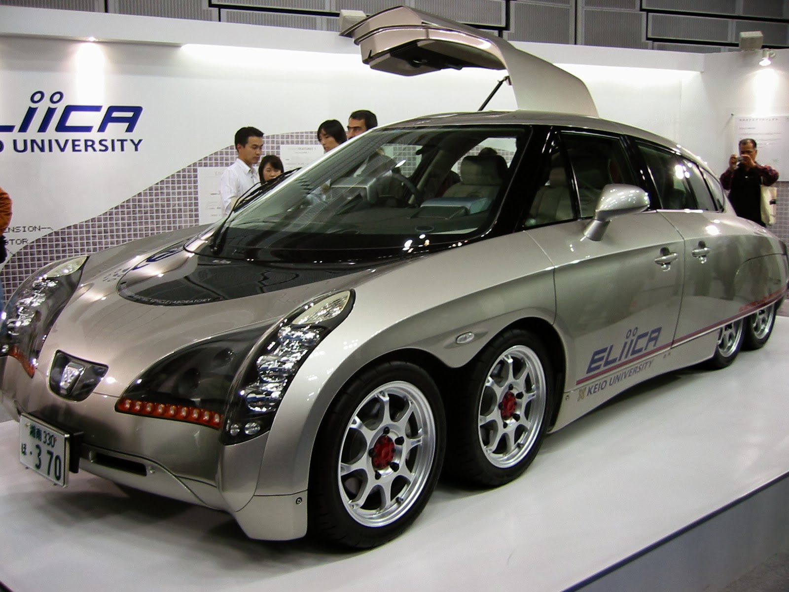 Gambar-gambar mobil Unik Aneh dan Keren Didunia