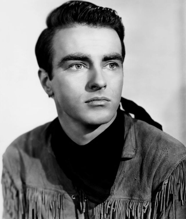 Handsome Portrait Photos of Montgomery Clift During the Filming of ‘Red ...