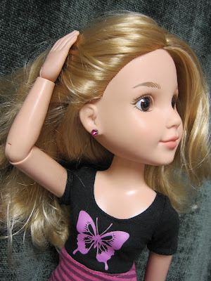 Never Grow Up: A Mom's Guide to Dolls and More: BFC Ink Doll Review ...