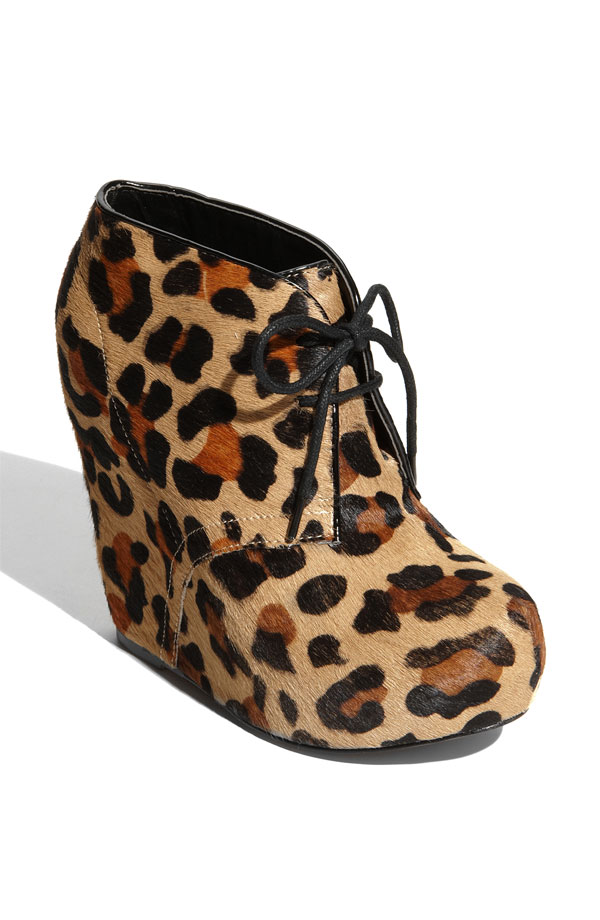 The Yamm: Trendin': Leopard Print Footwear