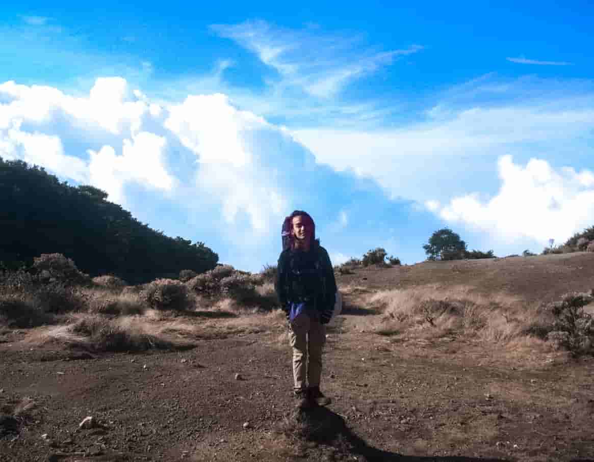 Pendakian Gunung Gede via Putri terbaru 2021, 7 jam menggapai Puncak 2958 mdpl - Sweeper Backpacker