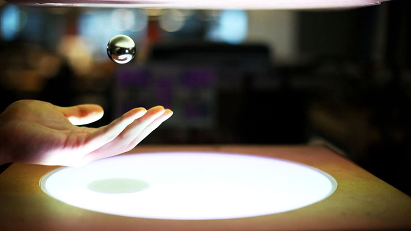 LEVITACIÓN MAGNÉTICA