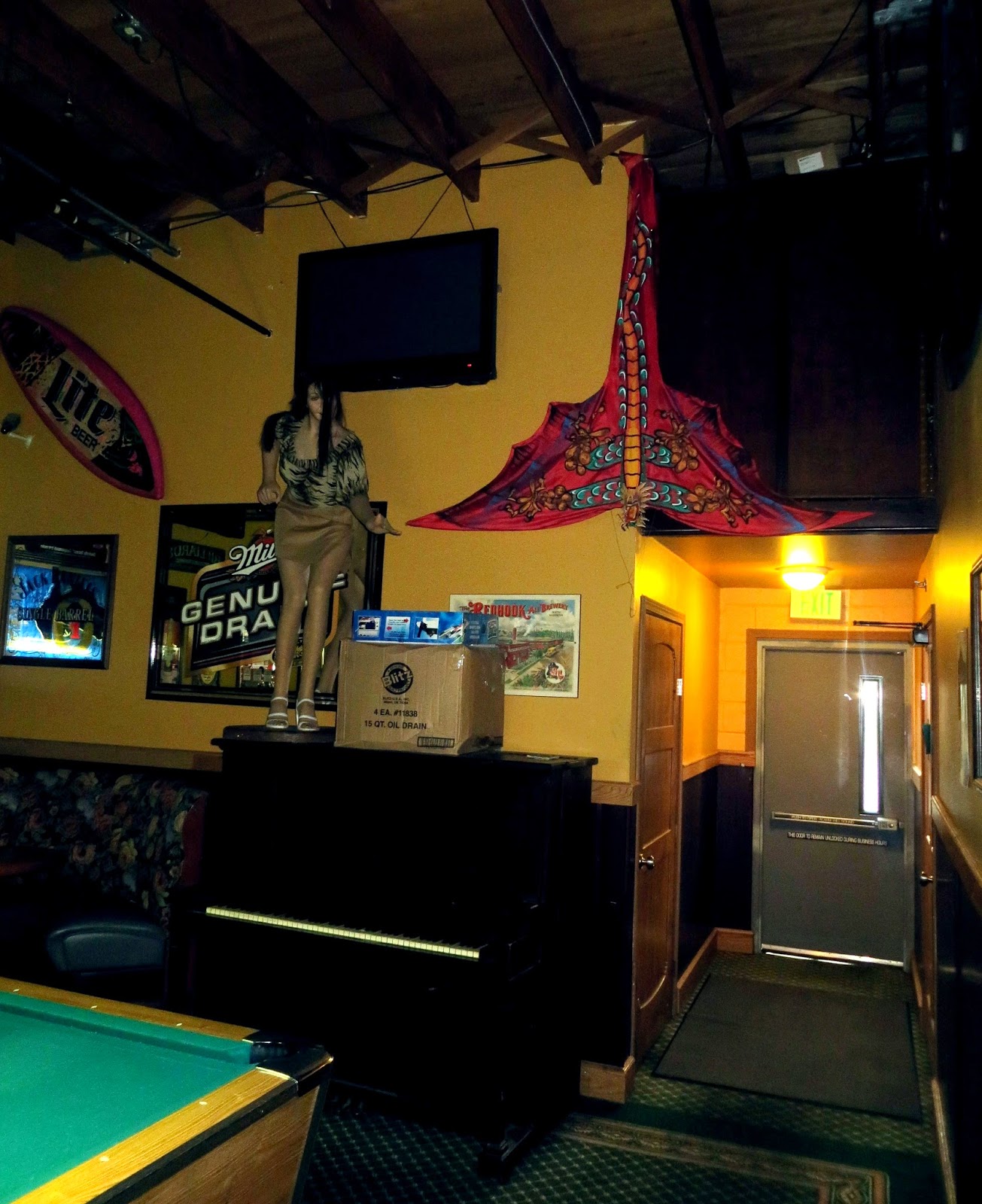 Rotgut.org Blog: #2160 - Uncle Mo's Snappy Inn, Renton, WA - 5/7/2013