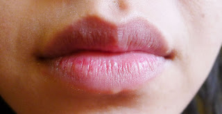 Cara Instan Membuat Bibir Merah Merona - CacaTrik