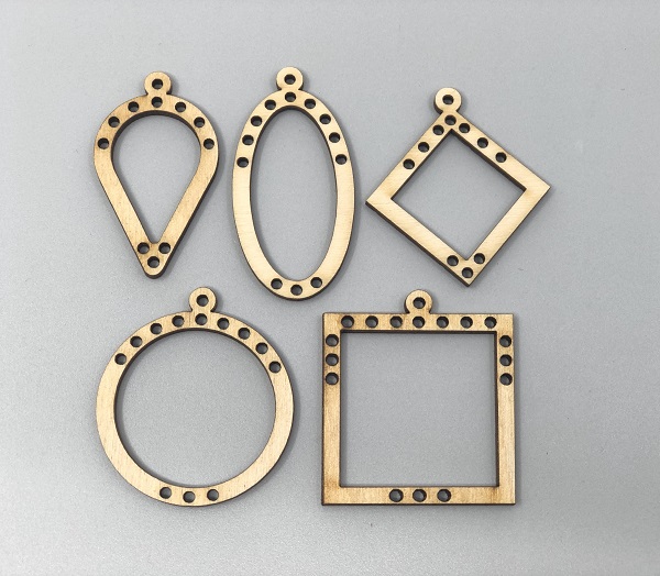 Make a Tree of Life Pendant Using Multi Hole Wood Frames! / The Beading Gem