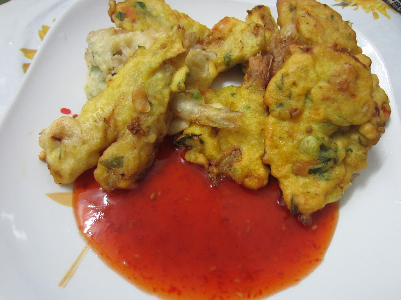 Monie's Life: cucur ikan bunga air