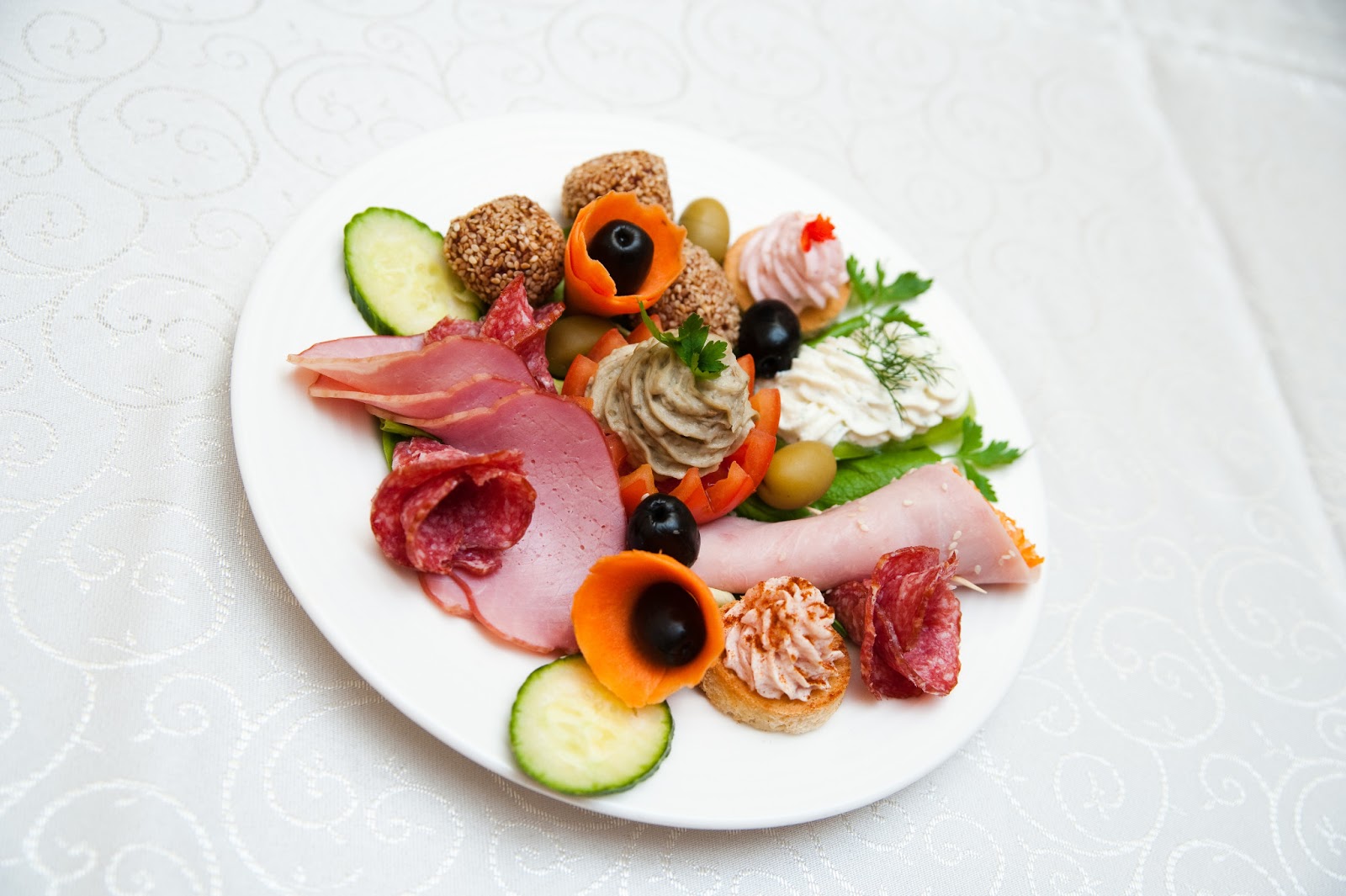 EVENIMENTE BUCURESTI: Din meniurile de nunta la Imperial