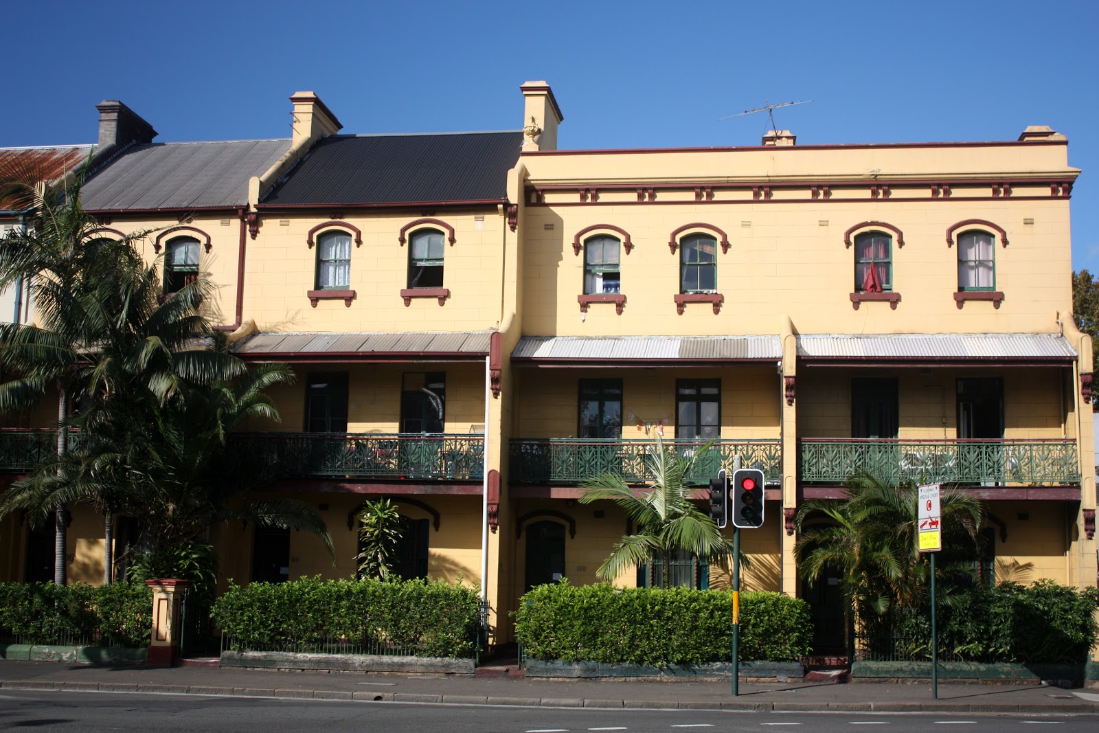 Sydney - City and Suburbs: Darlinghurst, terrace houses