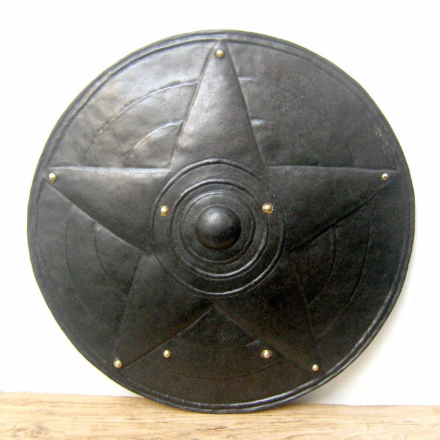 Senjata Jarak Dekat yang Digabungkan dengan Senjata Api - Berita Aneh ...