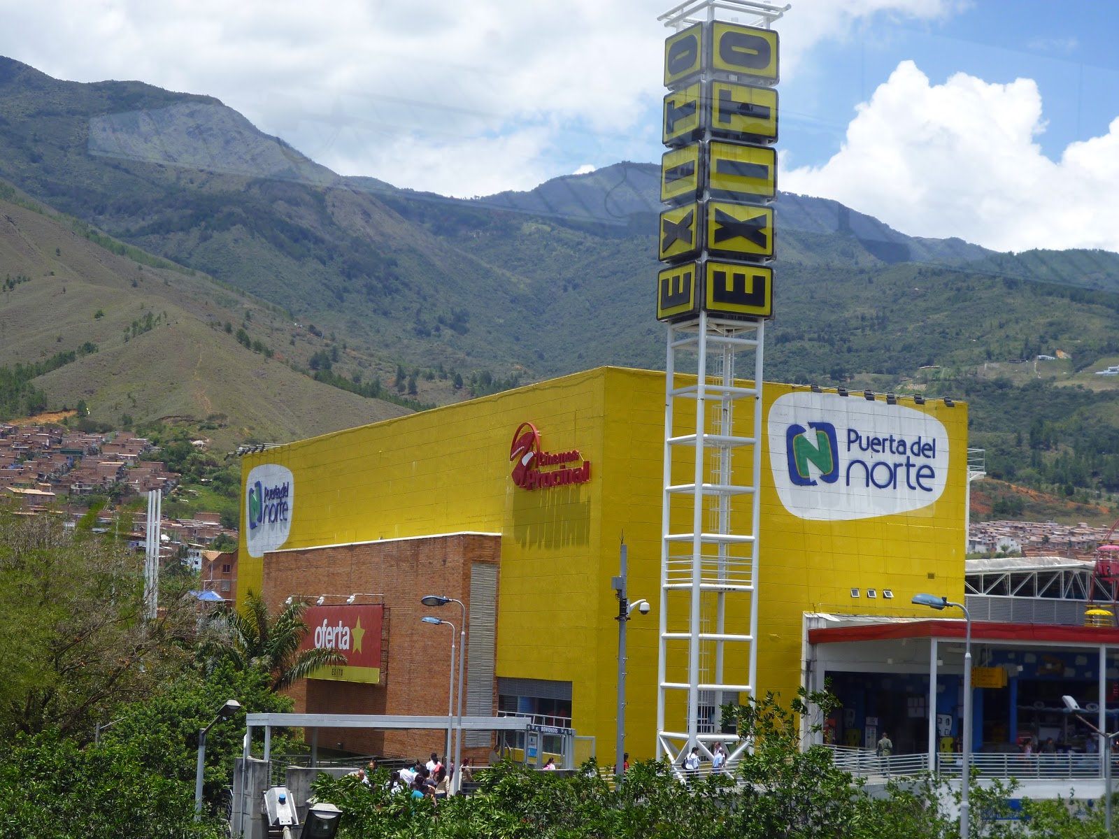 Éxito Colombia - Colombia Sin Palabras