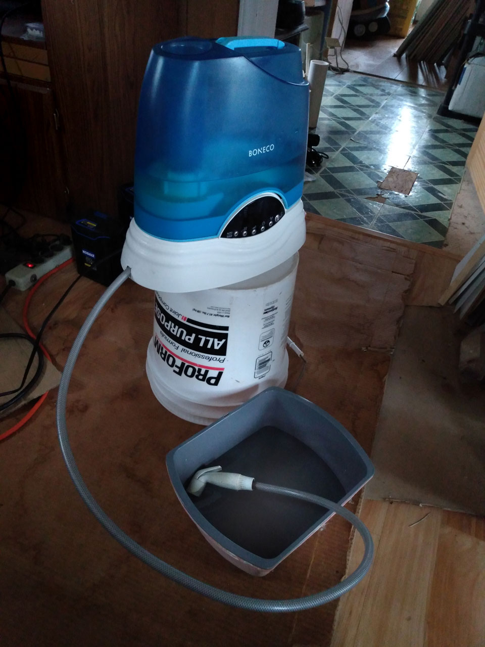Tango of the Geeks: Make a Shop Water Heater out of an old Humidifier