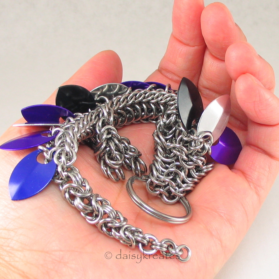 daisykreates: Pet Dragon Key Chain - in Purple and Black daisykreates: Pet Dragon Key Chain - in Purple and Black