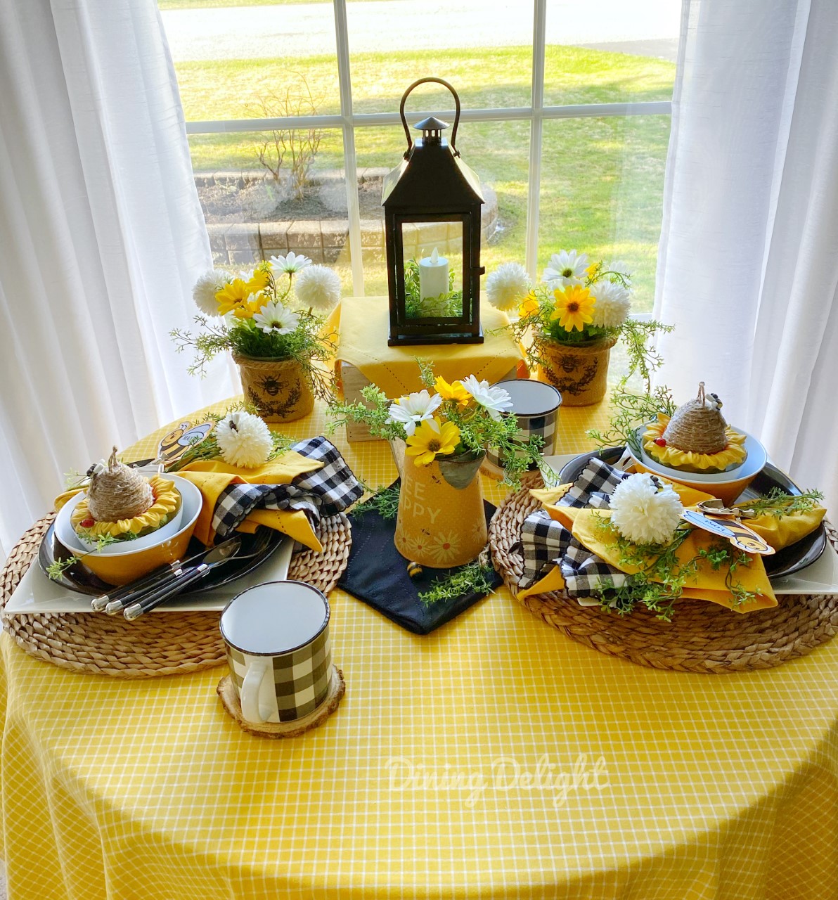 Dining Delight: Bee Themed Tablescape for Two