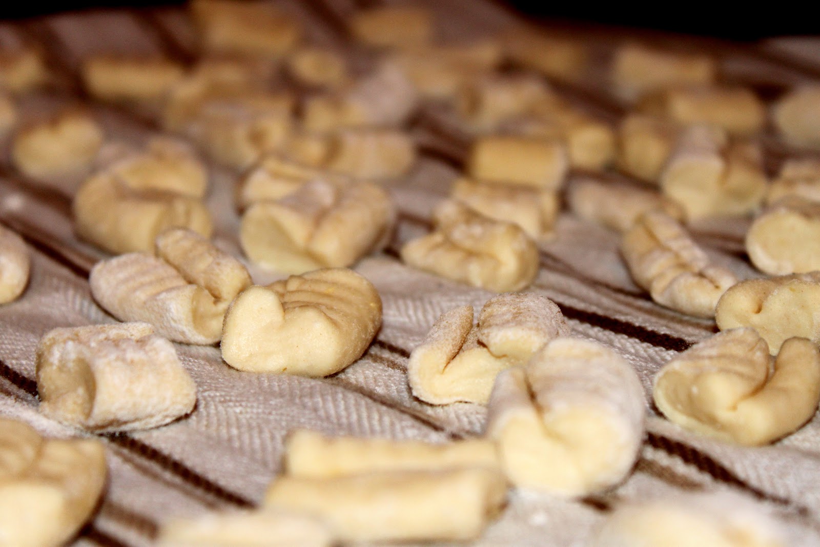 Domestic Divas Blog: Meatless Monday: Homemade Cavatelli Pasta