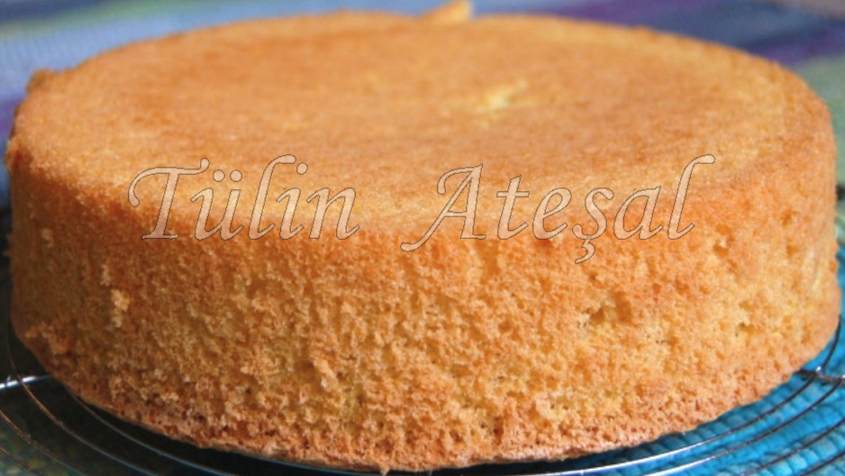 TATESAL: ORMAN MEYVELİ SOSLU PANDİSPANYA