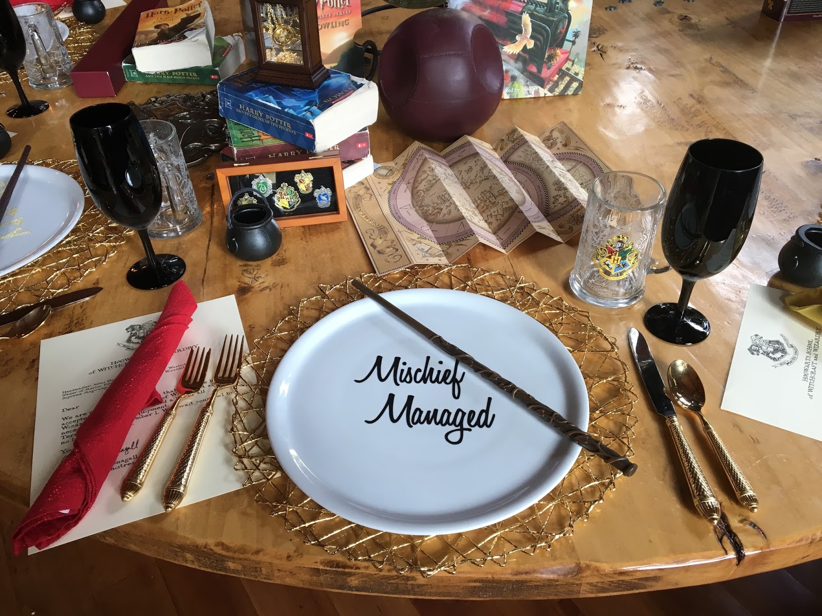 Hogwarts Feast Table - Harry Potter California - Purple Chocolat Home