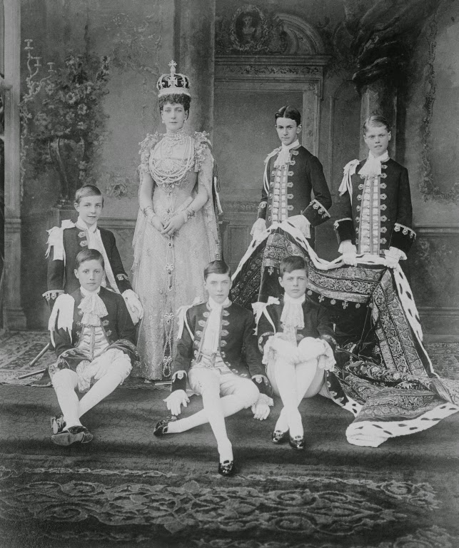 Spencer Alley: Coronation 1902