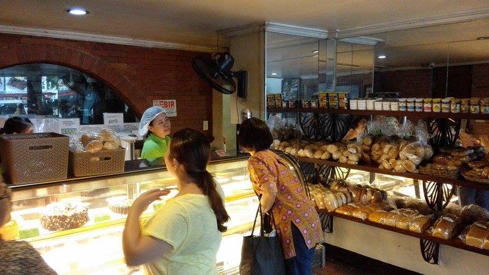 Lemon GreenTea: Pandesuelo and long forgotten pinoy breads at Kamuning ...