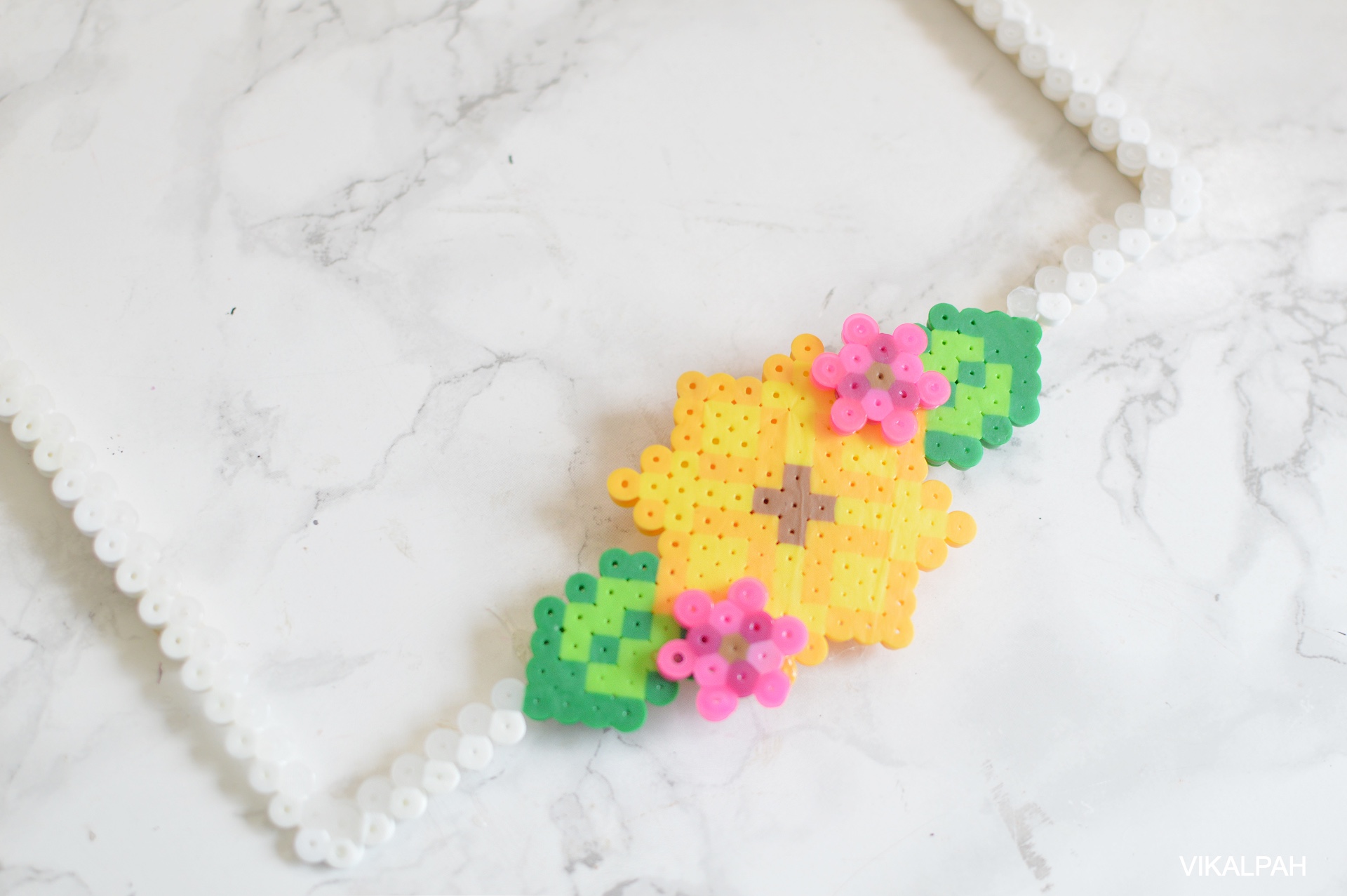 Vikalpah: DIY Perler Beads Spring Wreath - Minimalist wreath Idea