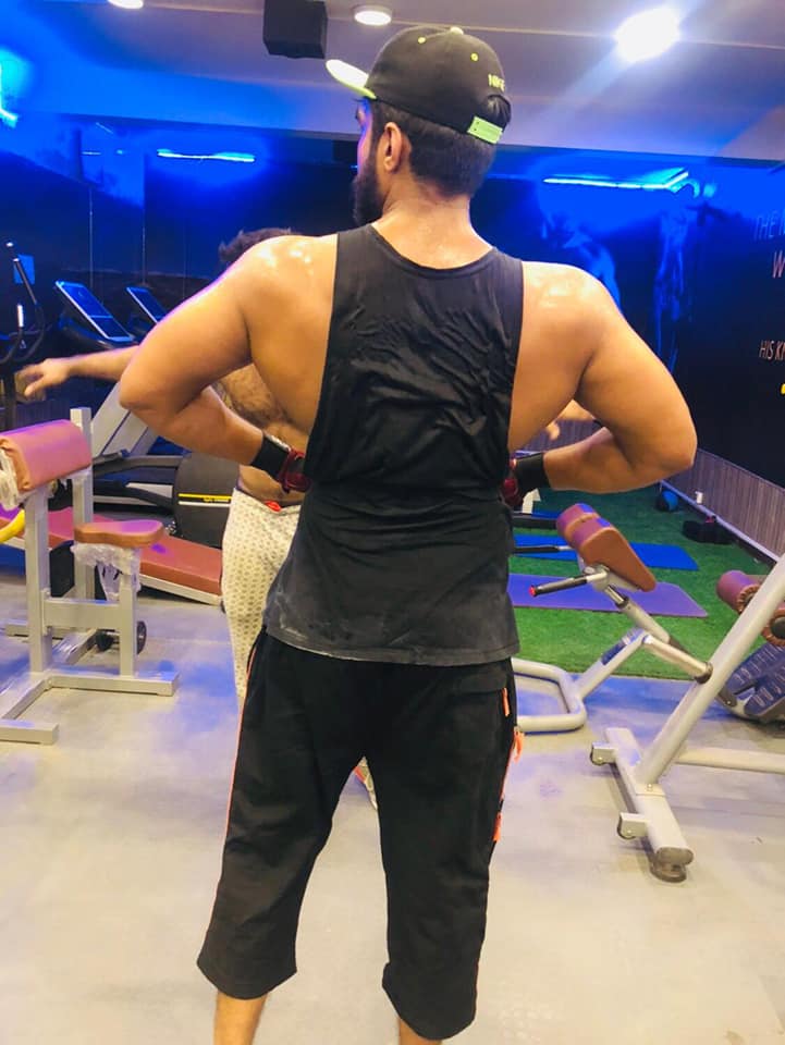 world bodybuilders pictures: lahore bodybuilder shamoon rajput